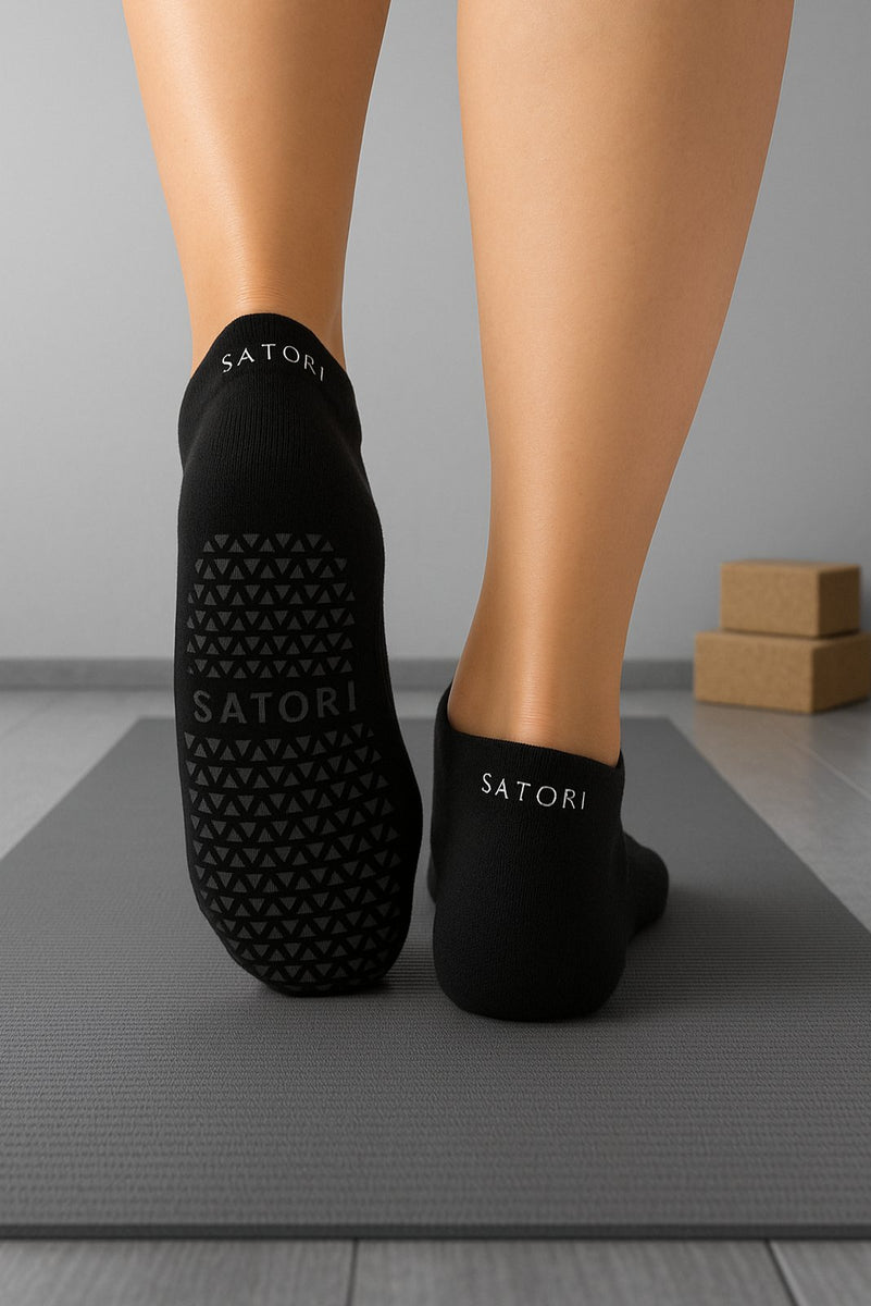 Hana Grip Socks | Full-Coverage Pilates, Barre & Yoga Socks – Satori ...